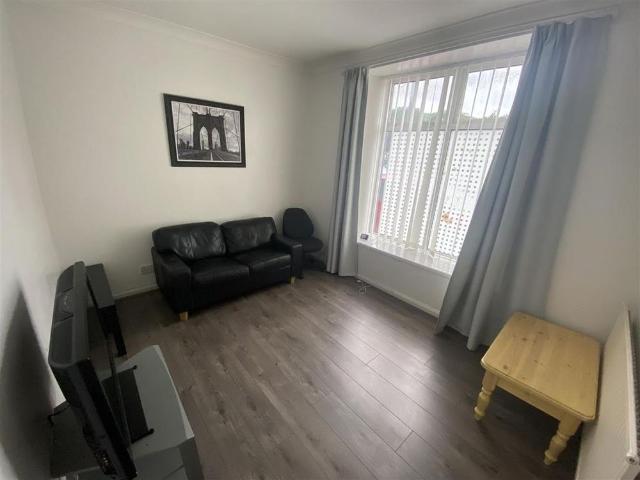 1 bedroom in a house share to rent