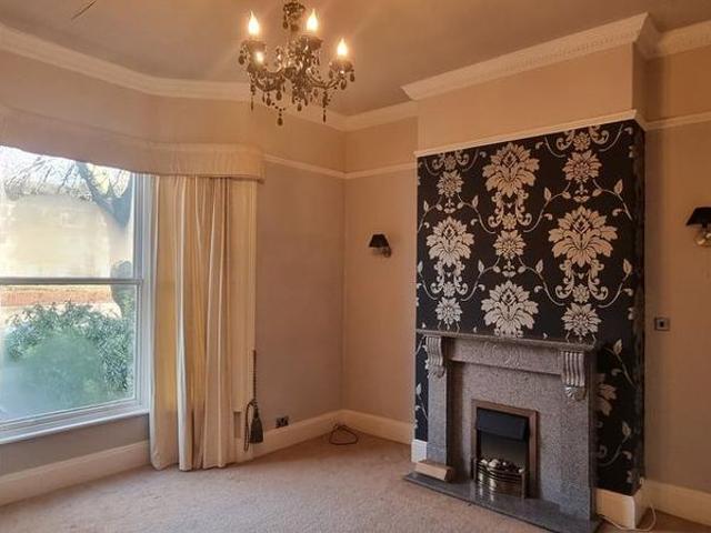 1 bedroom in a house share to rent