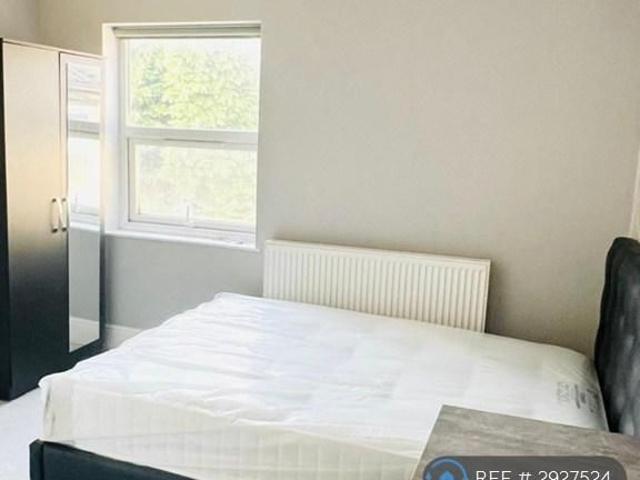 1 bedroom in a house share to rent