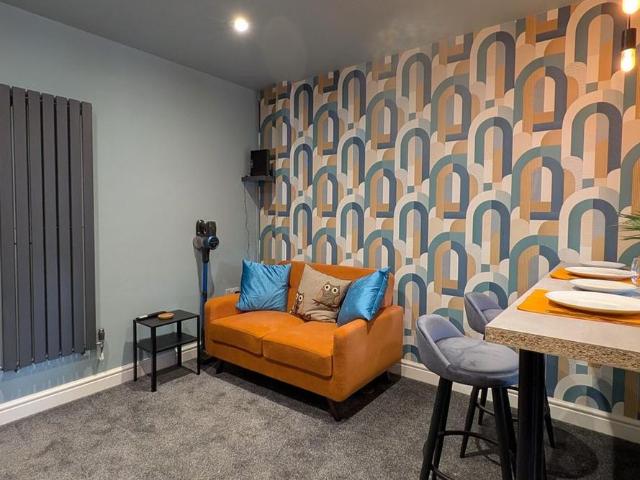 1 bedroom in a house share to rent