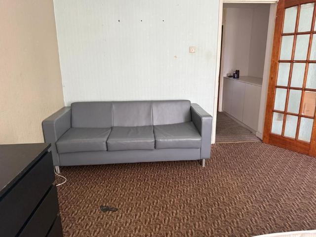 1 bedroom in a house share to rent