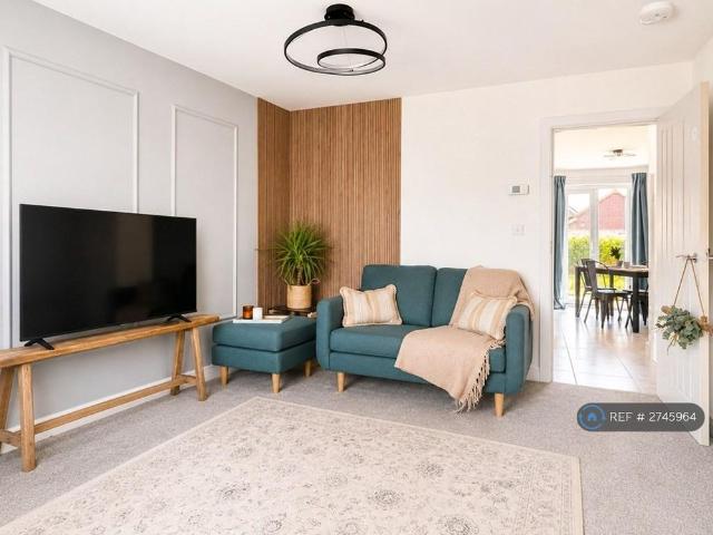 1 bedroom in a house share to rent