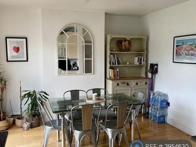 1 bedroom in a house share to rent