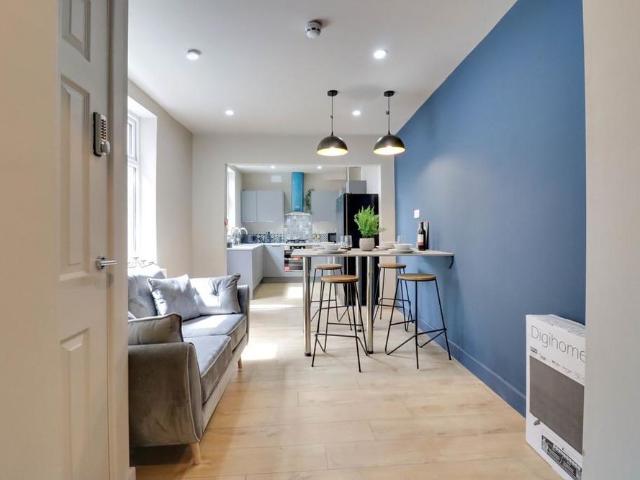 1 bedroom in a house share to rent