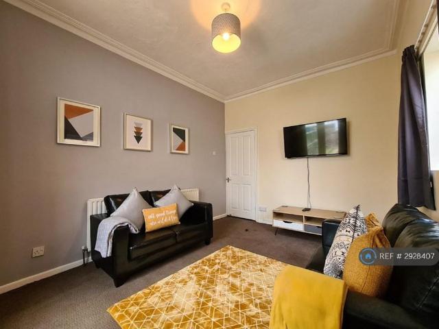 1 bedroom in a house share to rent