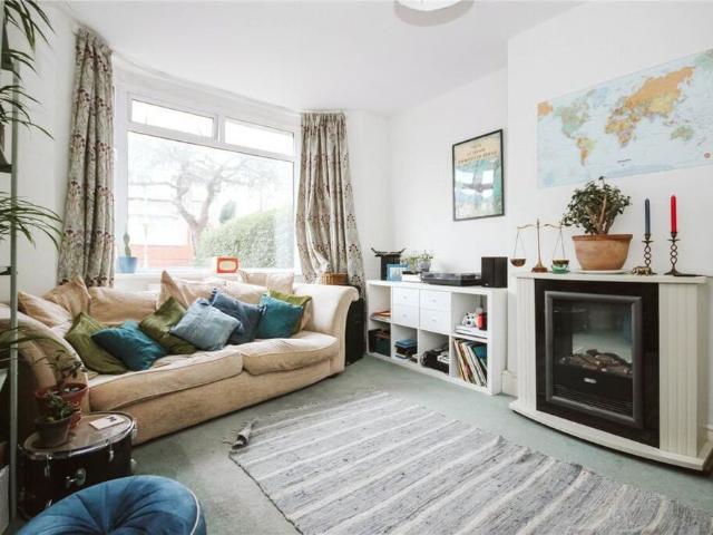 1 bedroom in a house share to rent