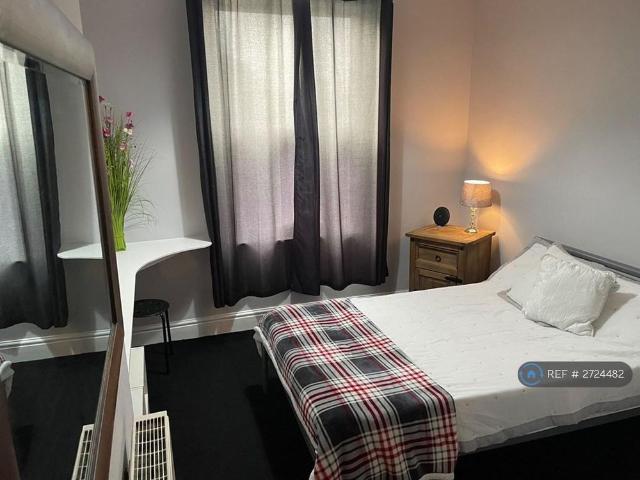 1 bedroom in a house share to rent
