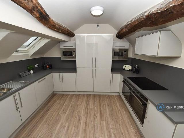 1 bedroom in a house share to rent