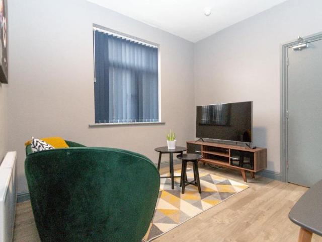 1 bedroom in a house share to rent