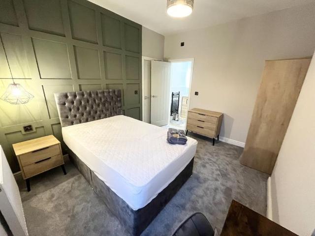 1 bedroom in a house share to rent