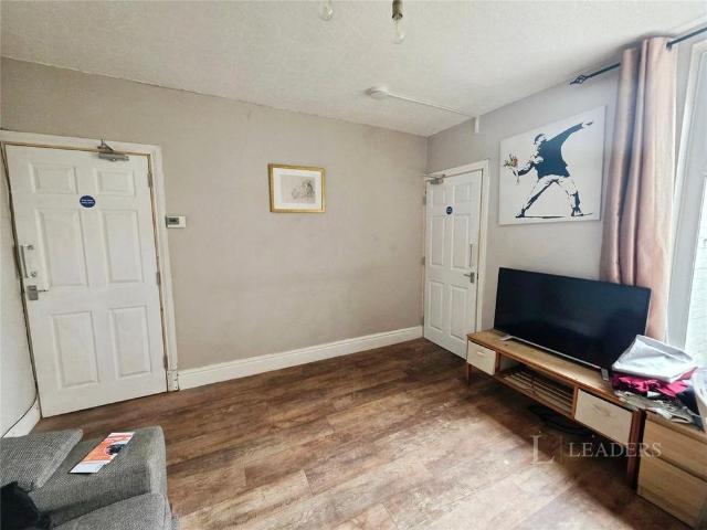 1 bedroom in a house share to rent
