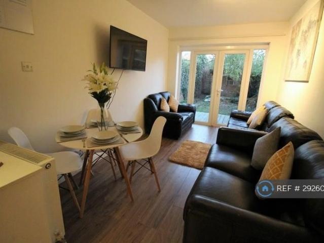 1 bedroom in a house share to rent