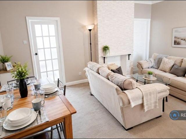 1 bedroom in a house share to rent