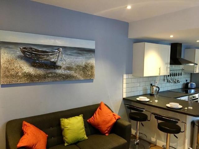 1 bedroom in a house share to rent