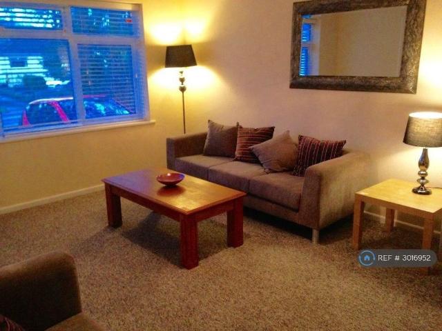 1 bedroom in a house share to rent