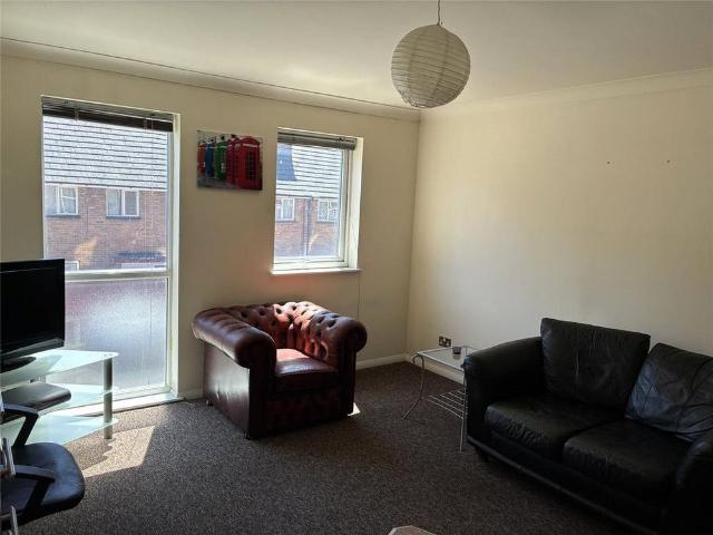 1 bedroom in a house share to rent