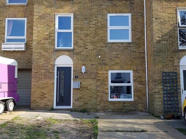 1 bedroom in a house share to rent