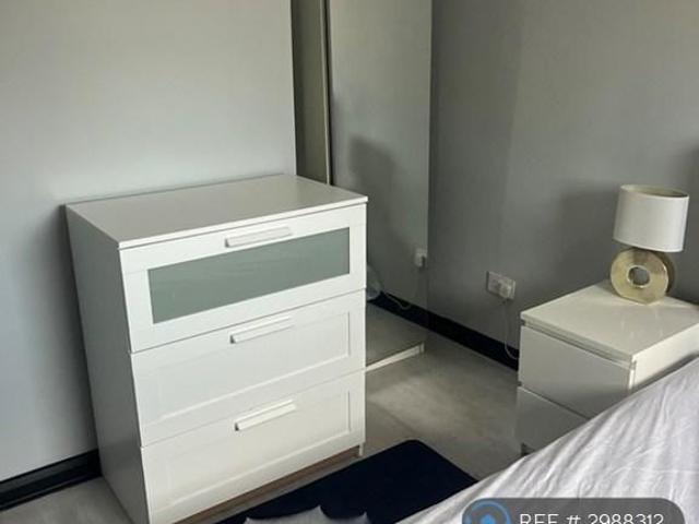 1 bedroom in a house share to rent