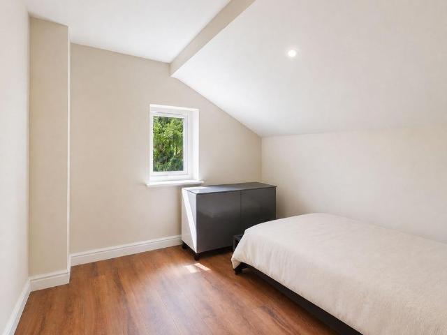 1 bedroom in a house share to rent