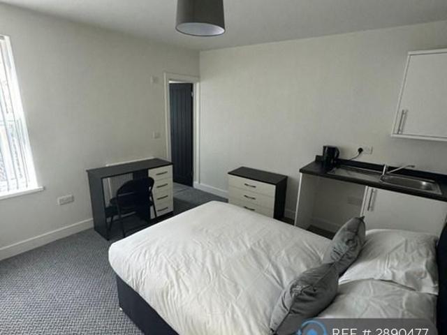 1 bedroom in a house share to rent