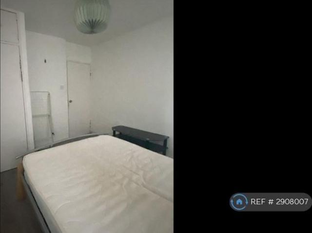 1 bedroom in a house share to rent