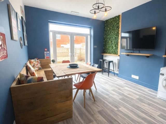 1 bedroom in a house share to rent