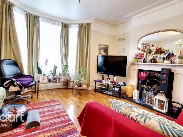 1 bedroom in a house share to rent