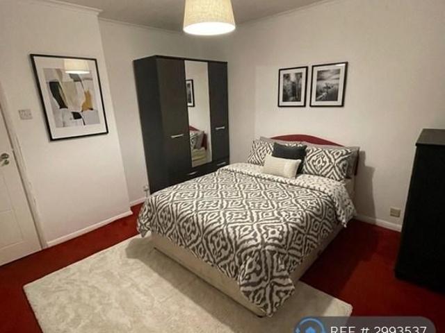 1 bedroom in a house share to rent
