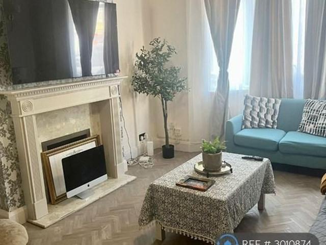 1 bedroom in a house share to rent