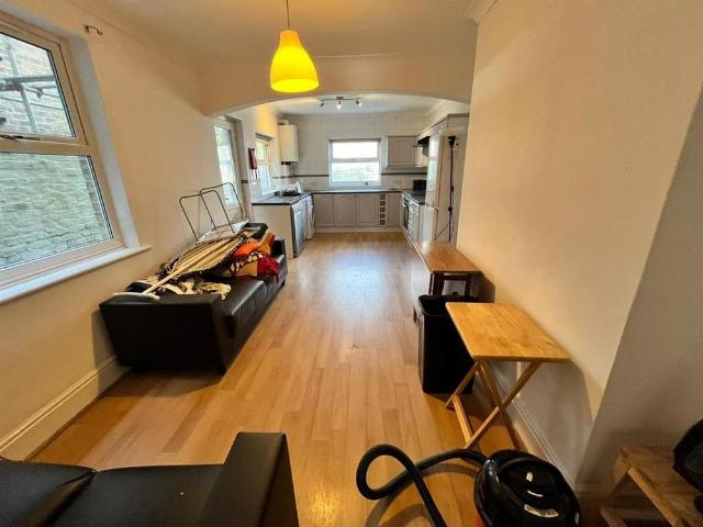 1 bedroom in a house share to rent
