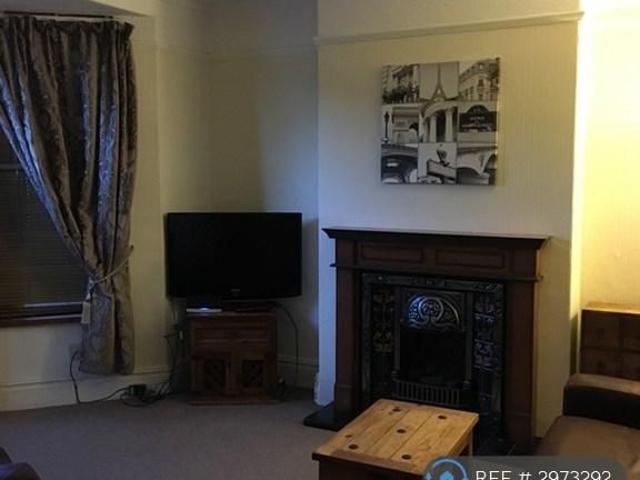 1 bedroom in a house share to rent
