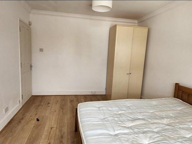 1 bedroom in a house share to rent