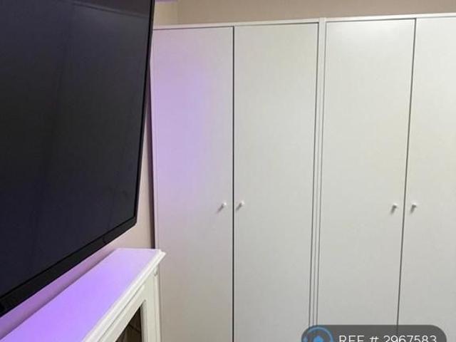 1 bedroom in a house share to rent