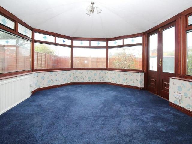 1 bedroom in a house share to rent