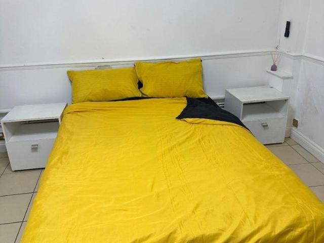 1 bedroom in a house share to rent