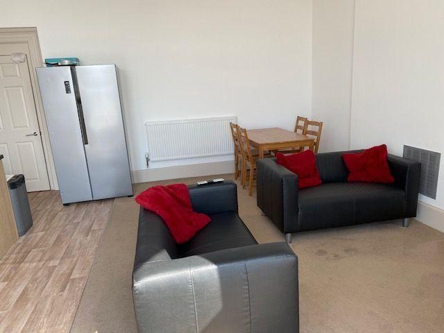 1 bedroom in a house share to rent
