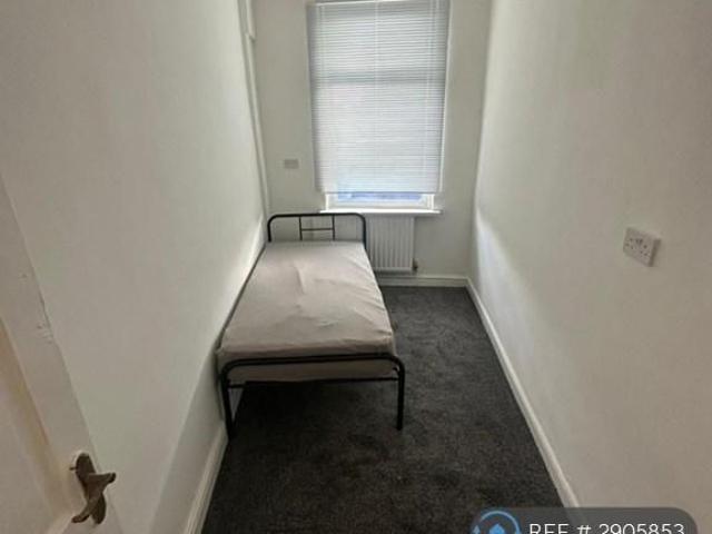 1 bedroom in a house share to rent