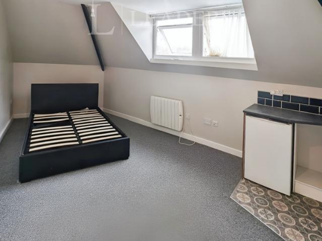 1 bedroom in a house share to rent