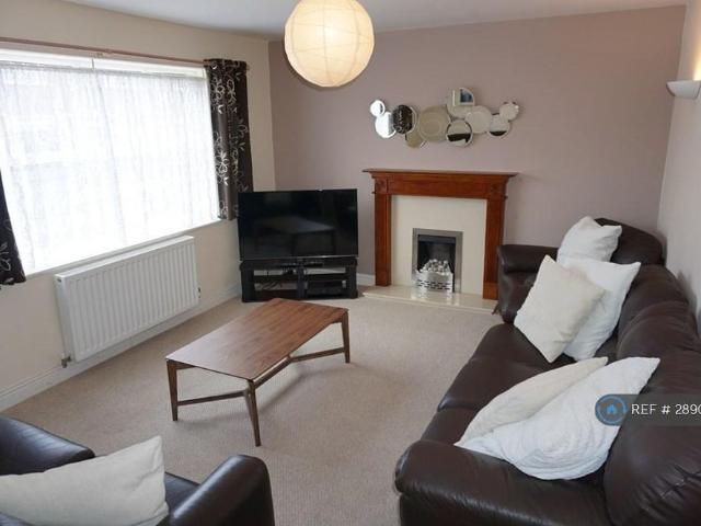 1 bedroom in a house share to rent