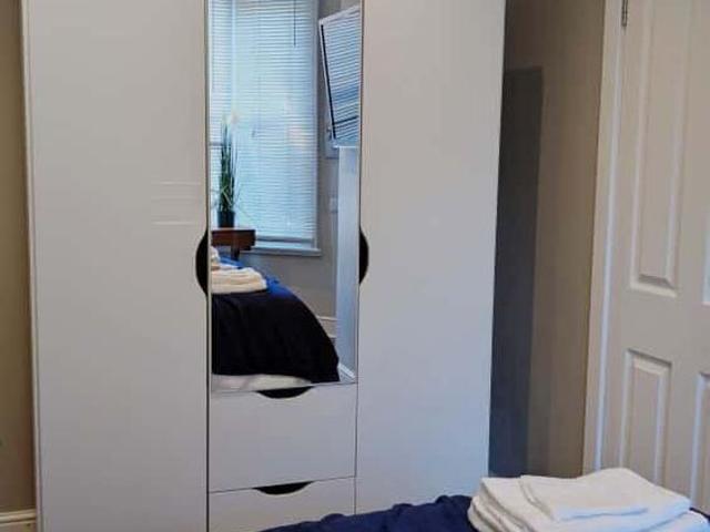 1 bedroom in a house share to rent