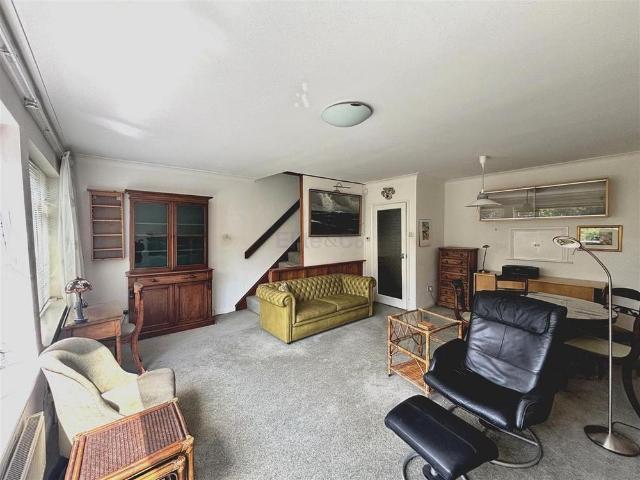 1 bedroom in a house share to rent
