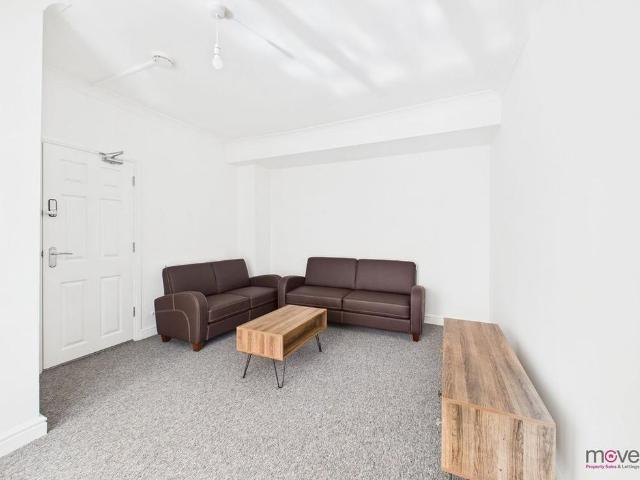 1 bedroom in a house share to rent