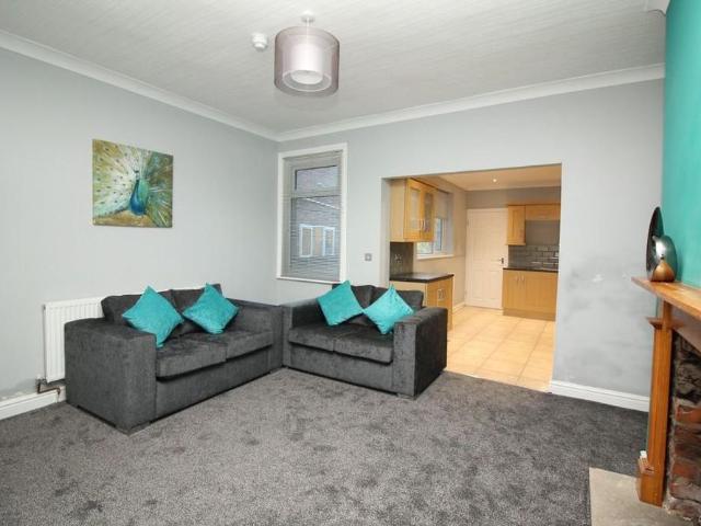 1 bedroom in a house share to rent