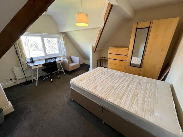1 bedroom in a house share to rent