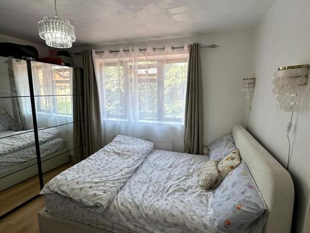1 bedroom in a house share to rent