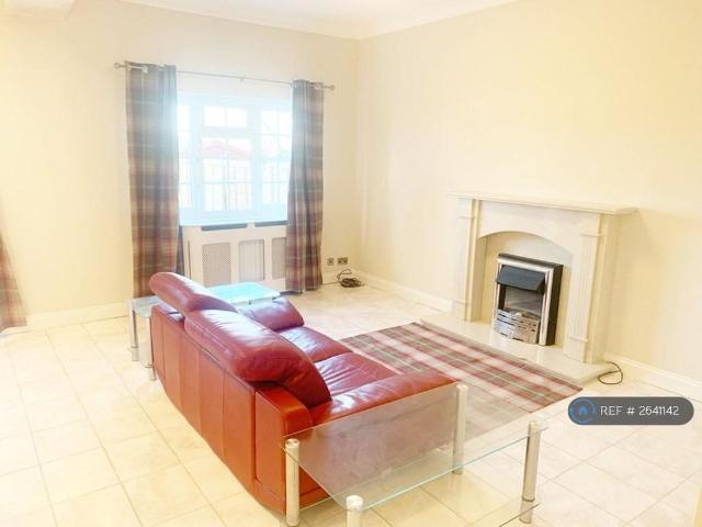 1 bedroom in a house share to rent