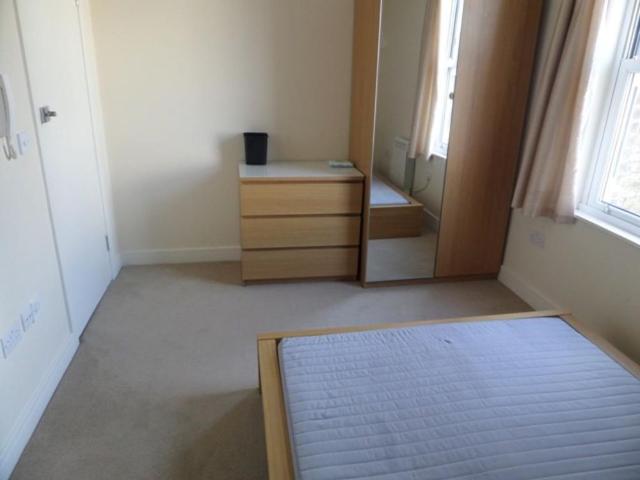 1 bedroom in a house share to rent