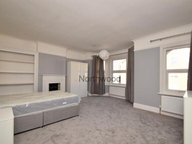 1 bedroom in a house share to rent