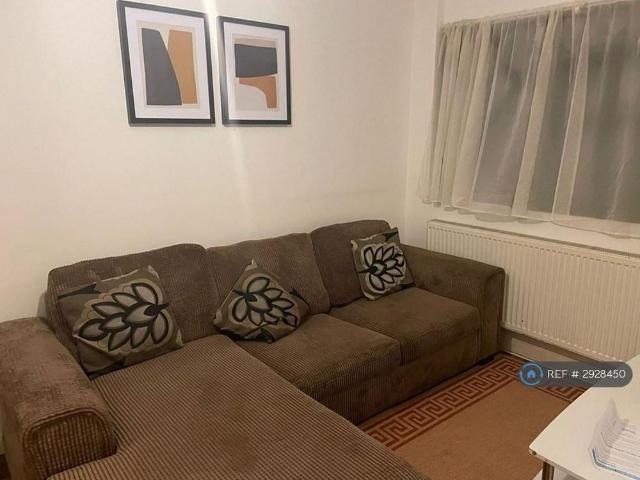 1 bedroom in a house share to rent