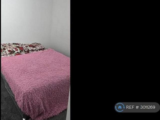 1 bedroom in a house share to rent